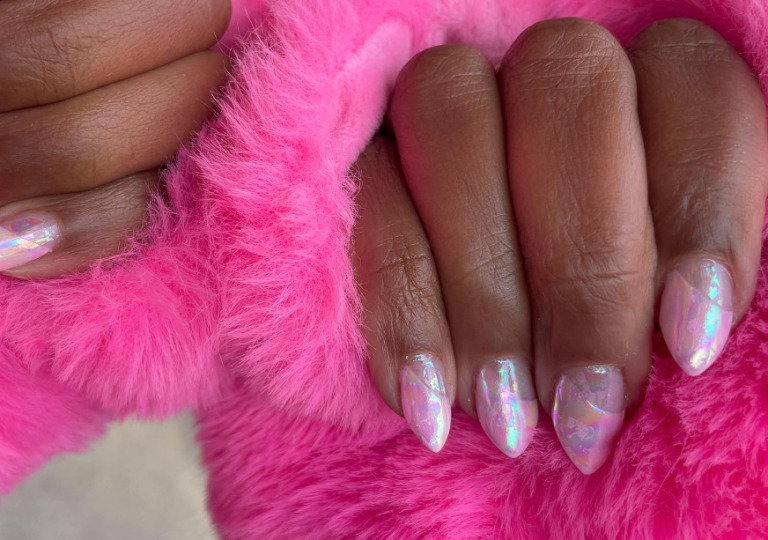 45 of the *Best* Chrome Nail Designs for a Polished Look