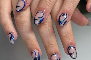 45 of the *Best* Chrome Nail Designs for a Polished Look